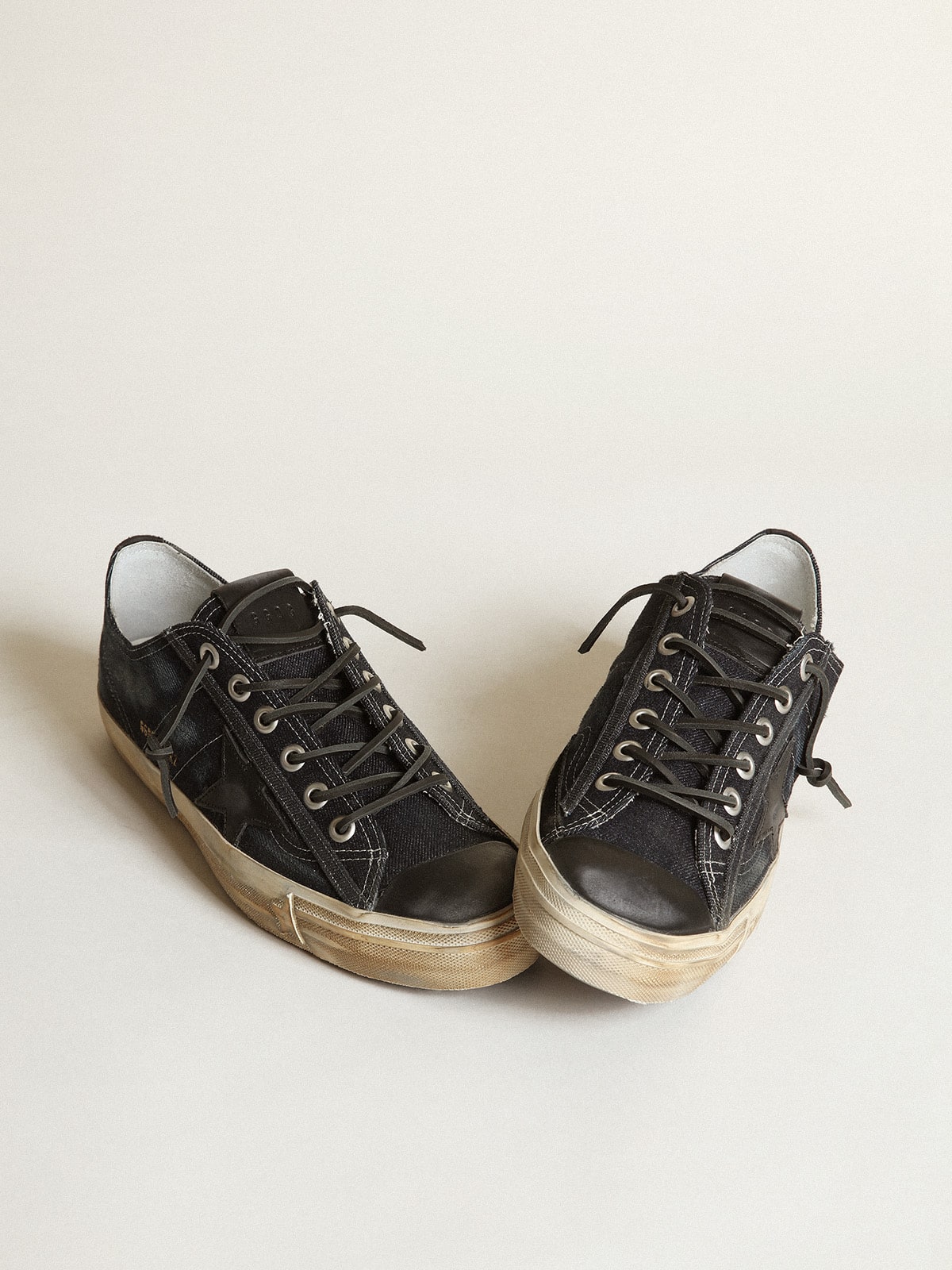 Golden Goose – V-star Sneakers – Footwear UK